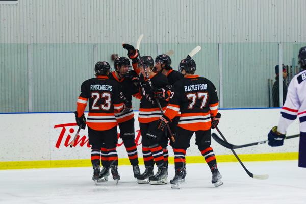 The Fort Wayne Spacemen Elite travel to Mount Clemens Ice Arena!