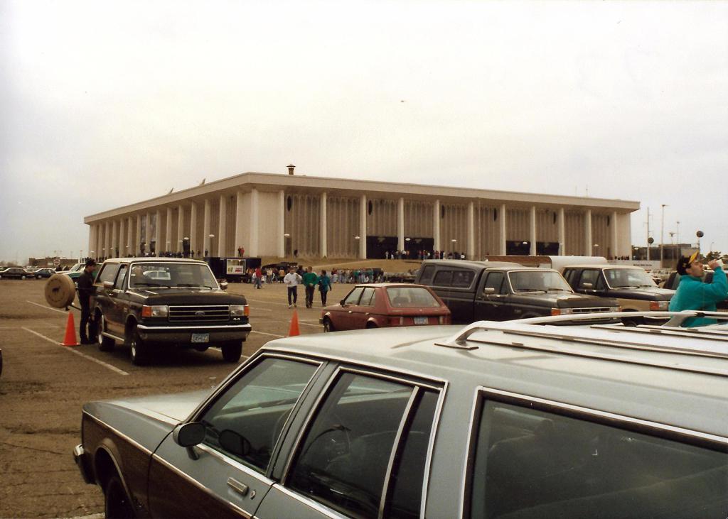 Metropolitan Sports Center/Met Center