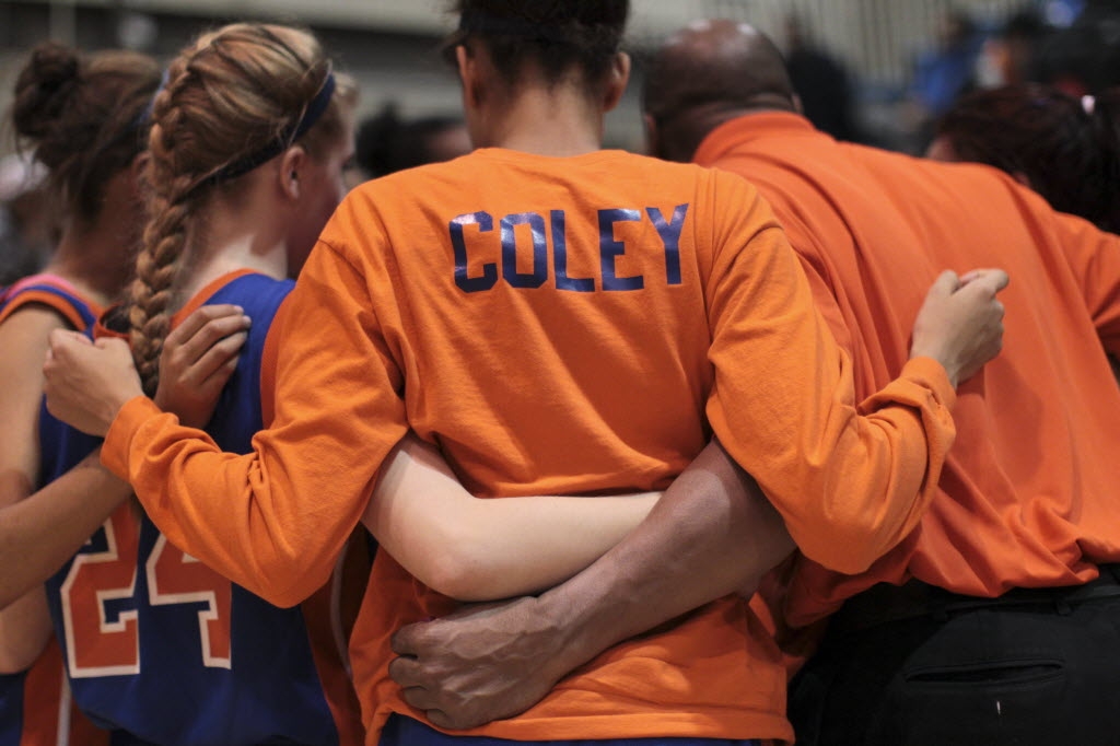 Tears to smiles | Photos | MN Girls' Basketball Hub | High School Girls ...