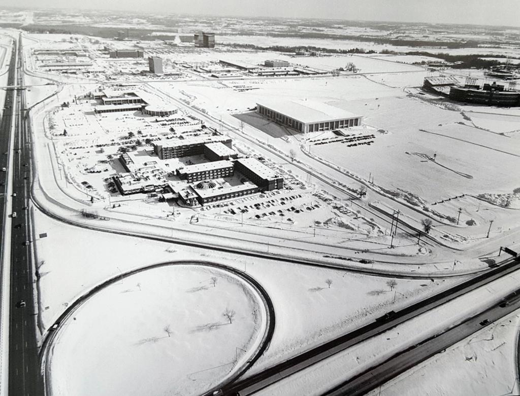 Metropolitan Sports Center/Met Center