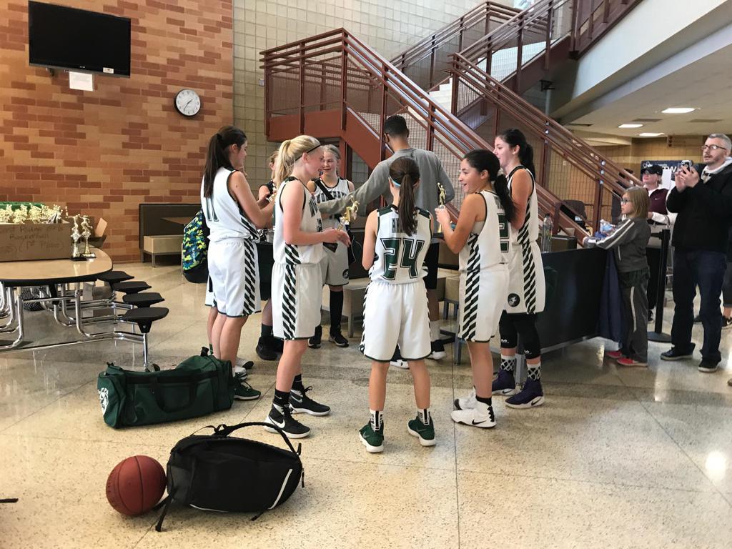 Girls Traveling Basketball